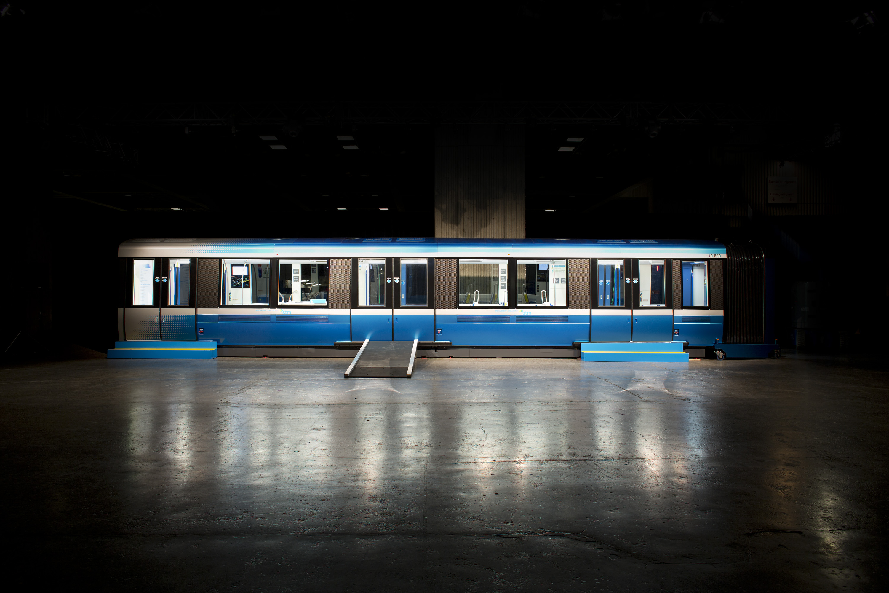 AZUR is on the horizon at Exporail! | Société de transport de Montréal